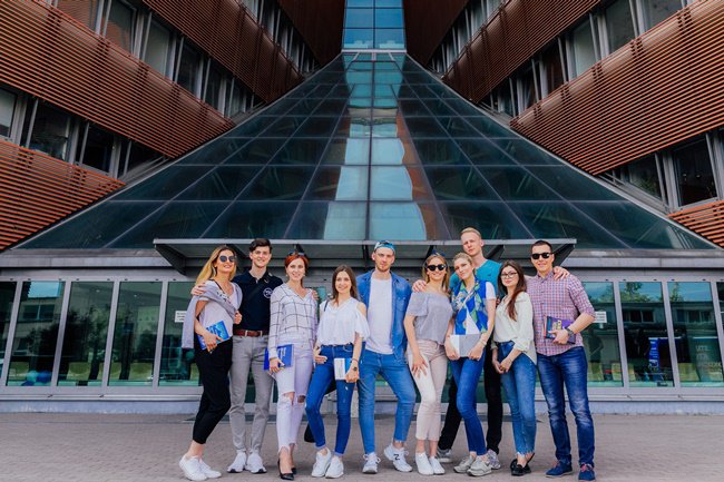 Studia Warszawa - Finanse - 18 uczelni - Zasady rekrutacji, ceny